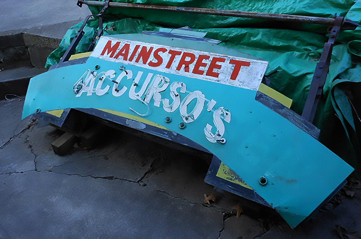 Accurso’s - The Lumi Neon Museum