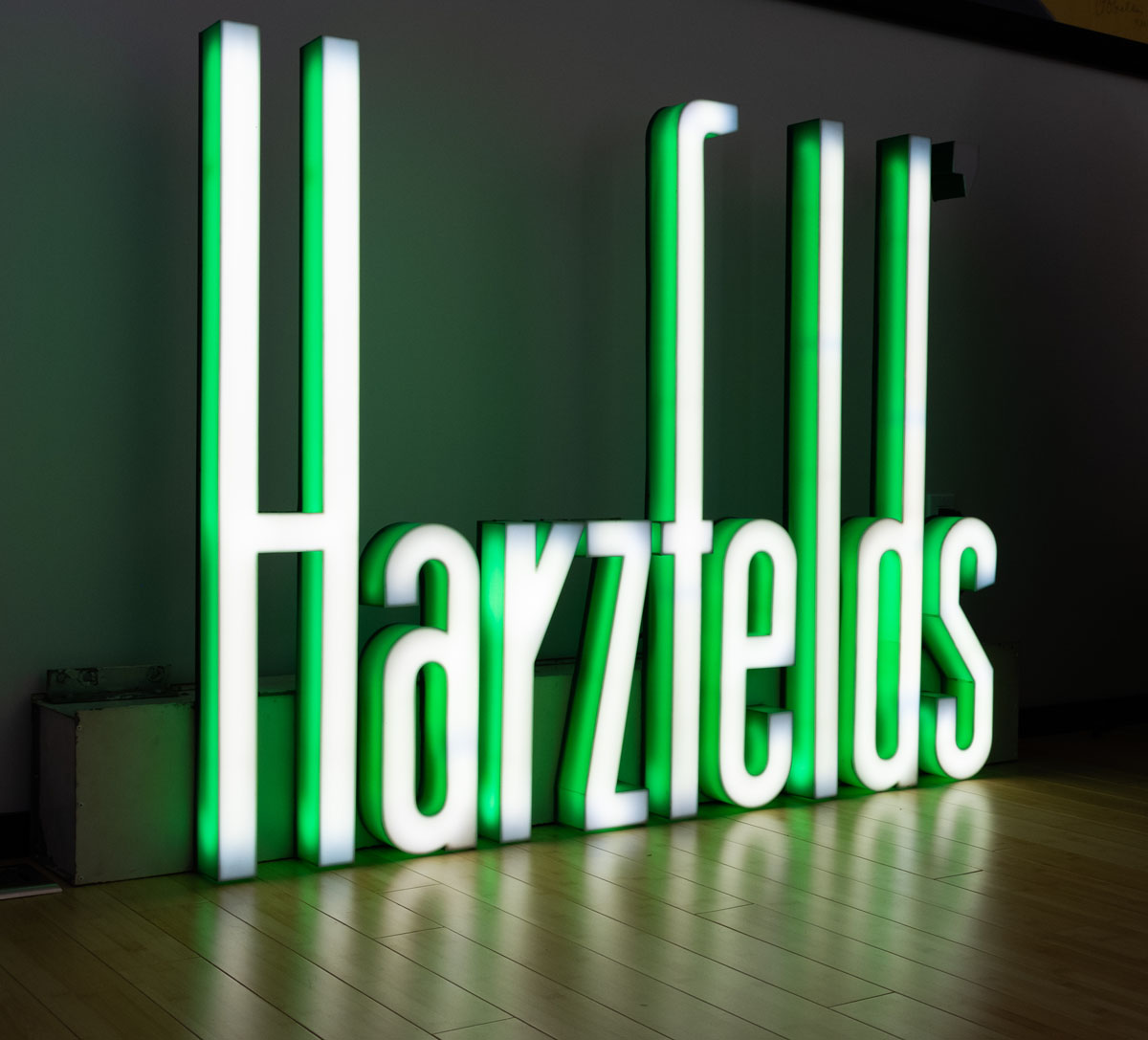 Harzfeld's - The Lumi Neon Museum