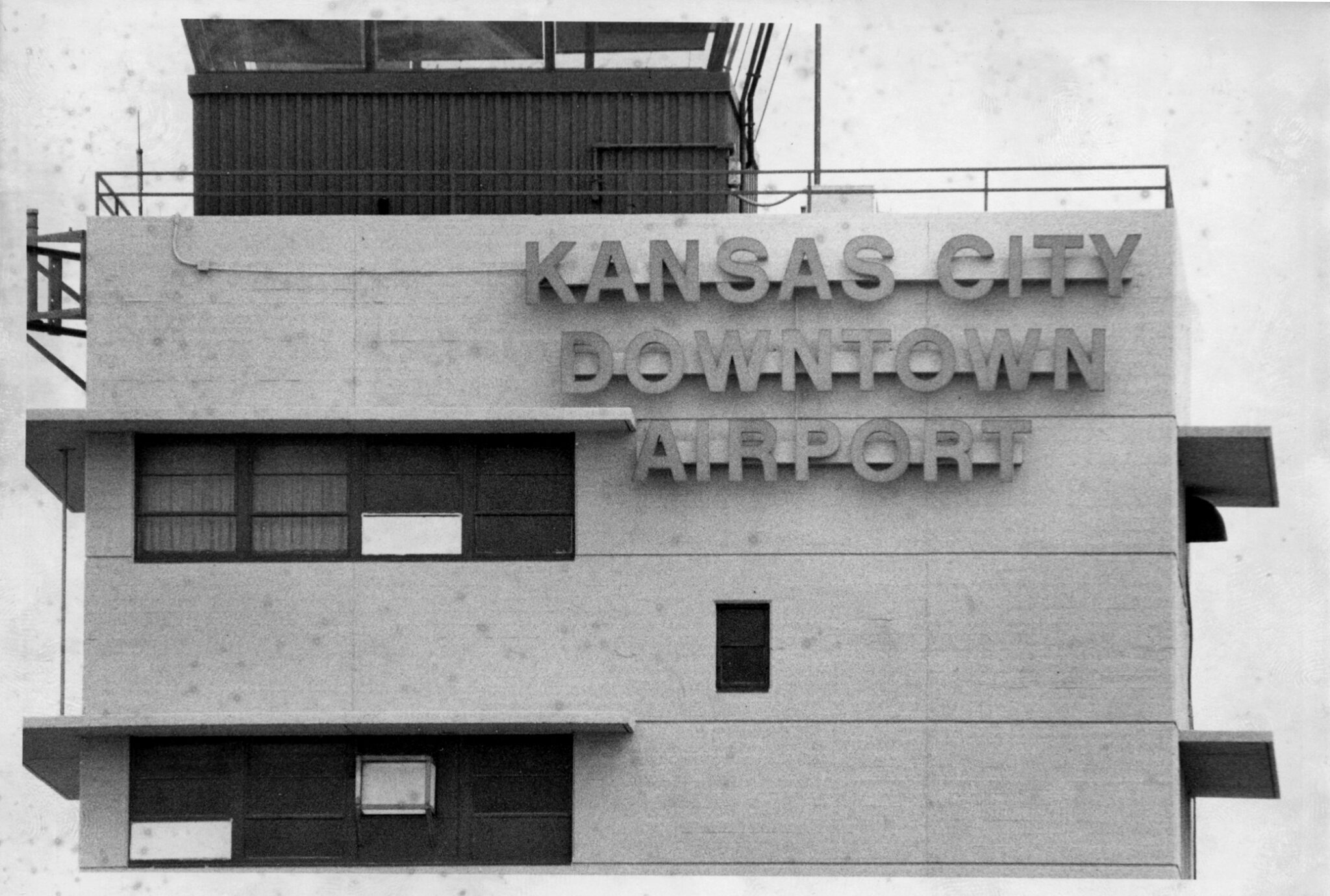 Neon Museum Gallery - The Lumi Neon Museum